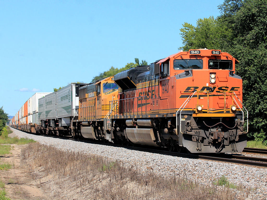 BNSF 9140